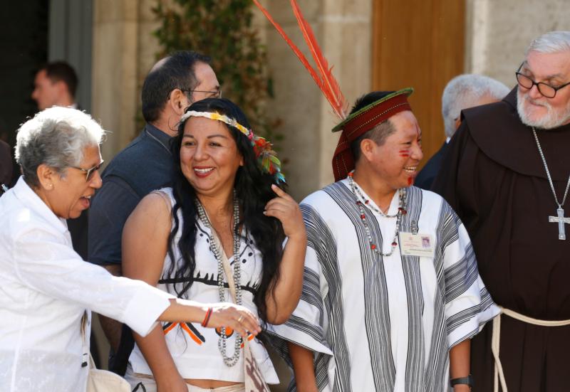 Amazon synod continues to ponder married priests to make Eucharist ...
