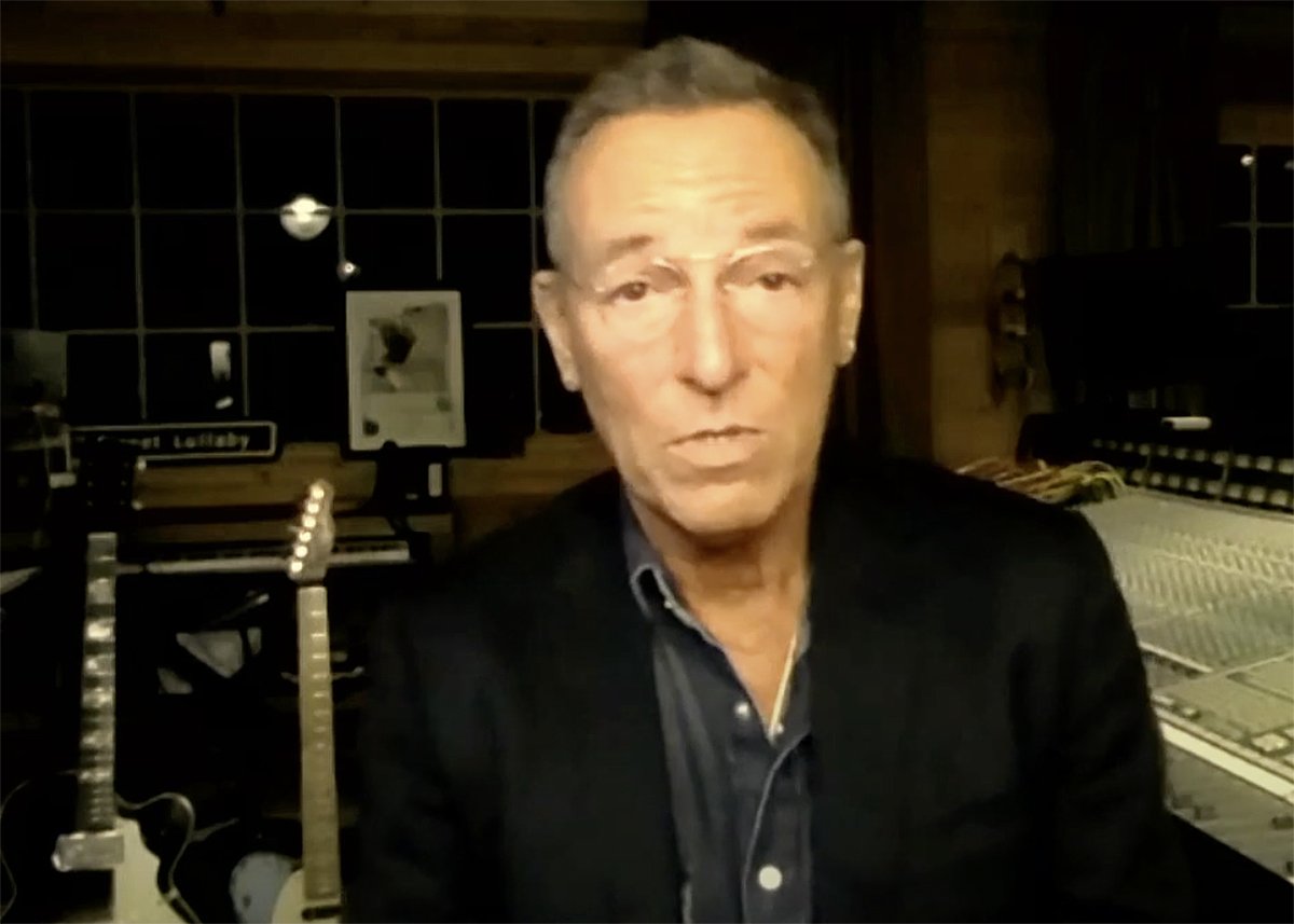 Bruce Springsteen gives pep talk of sorts to Boston College freshmen | Crux