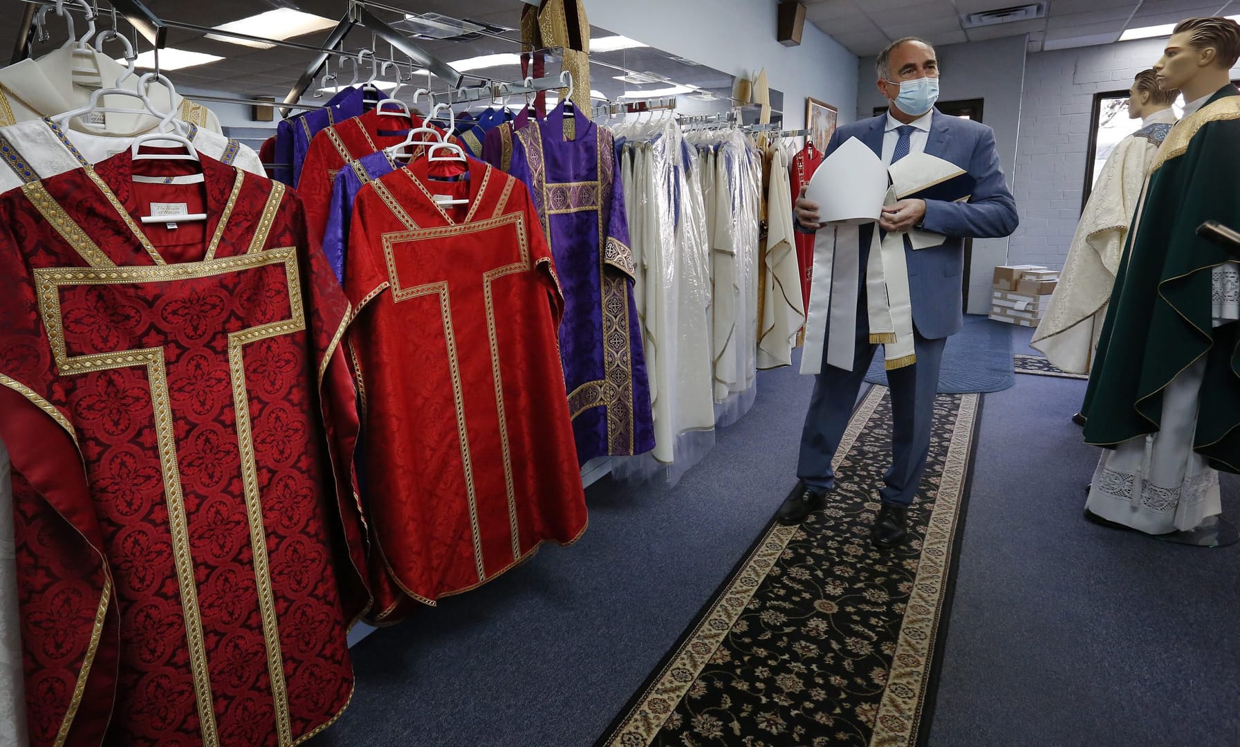 Chicago business has been providing clerical garments for over 100 ...