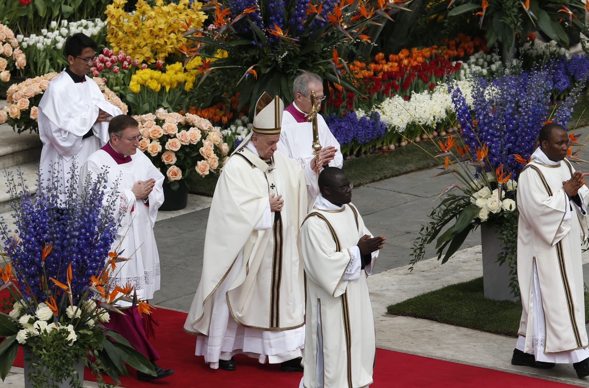 Easter at home is an ‘opportunity for faith,’ Vatican official says | Crux