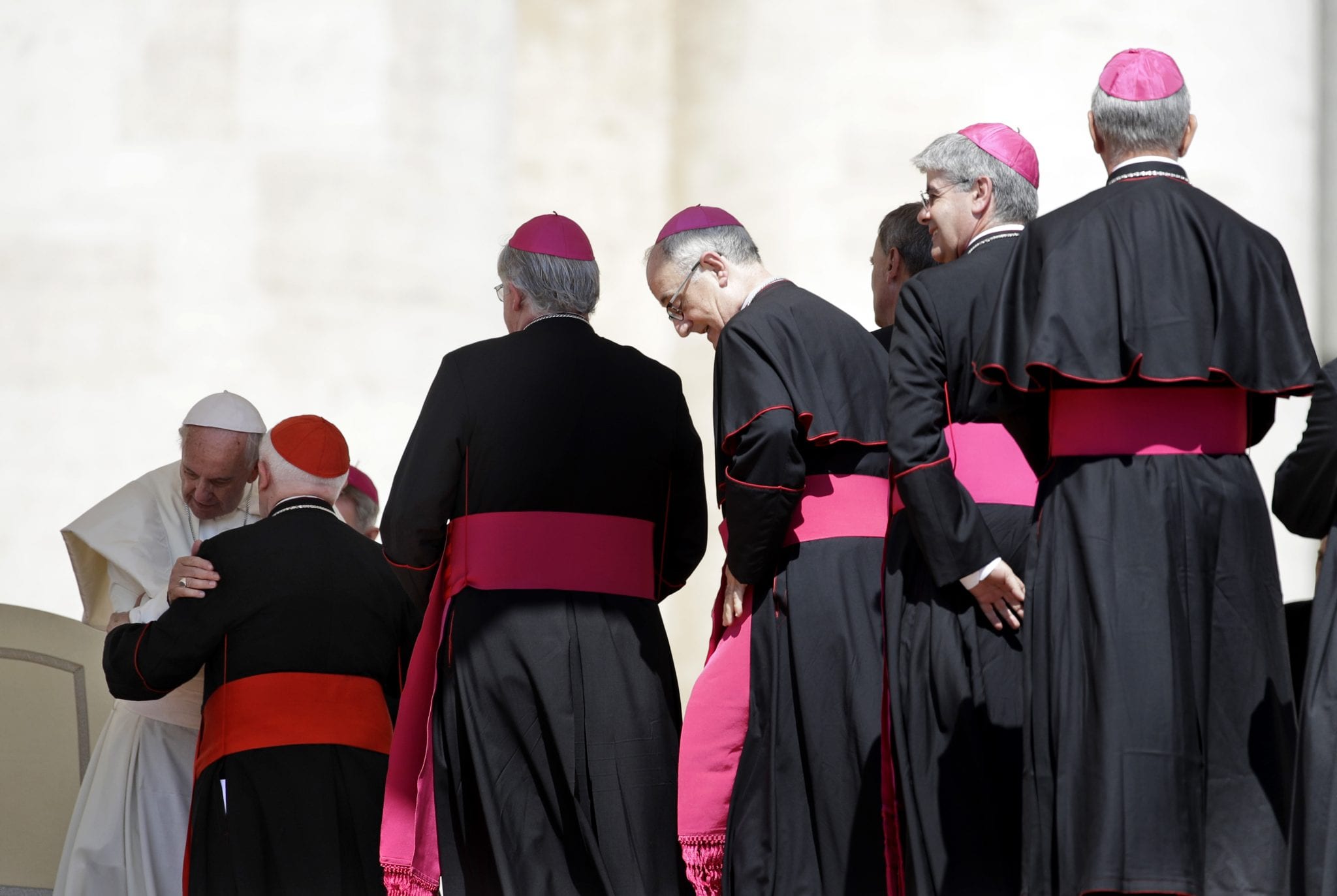 Canonist warns Church oversight of troubled lay groups has ‘no teeth ...