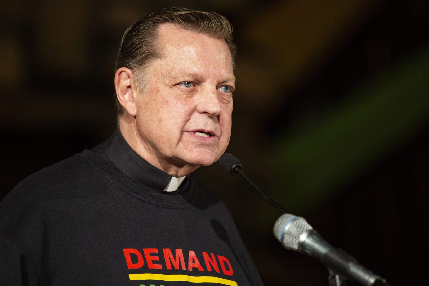 Activist priest Michael Pfleger hit with abuse allegations | Crux