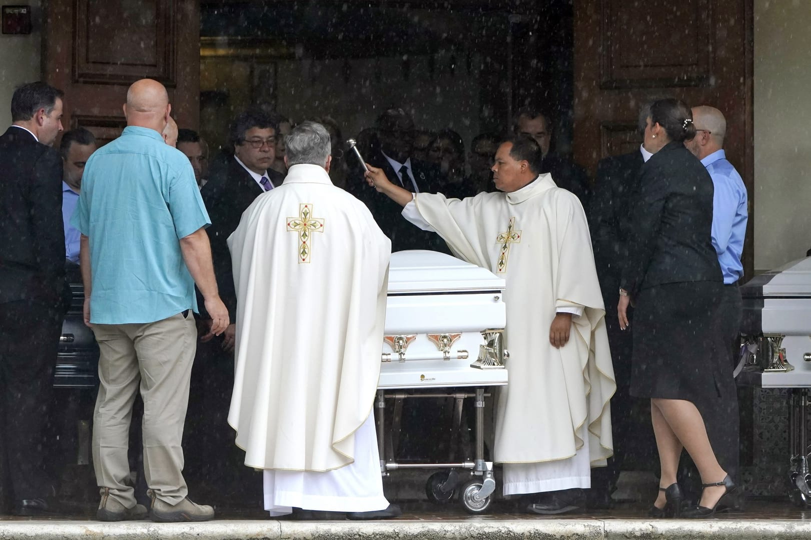 A Christian funeral is a journey with three stations | Crux