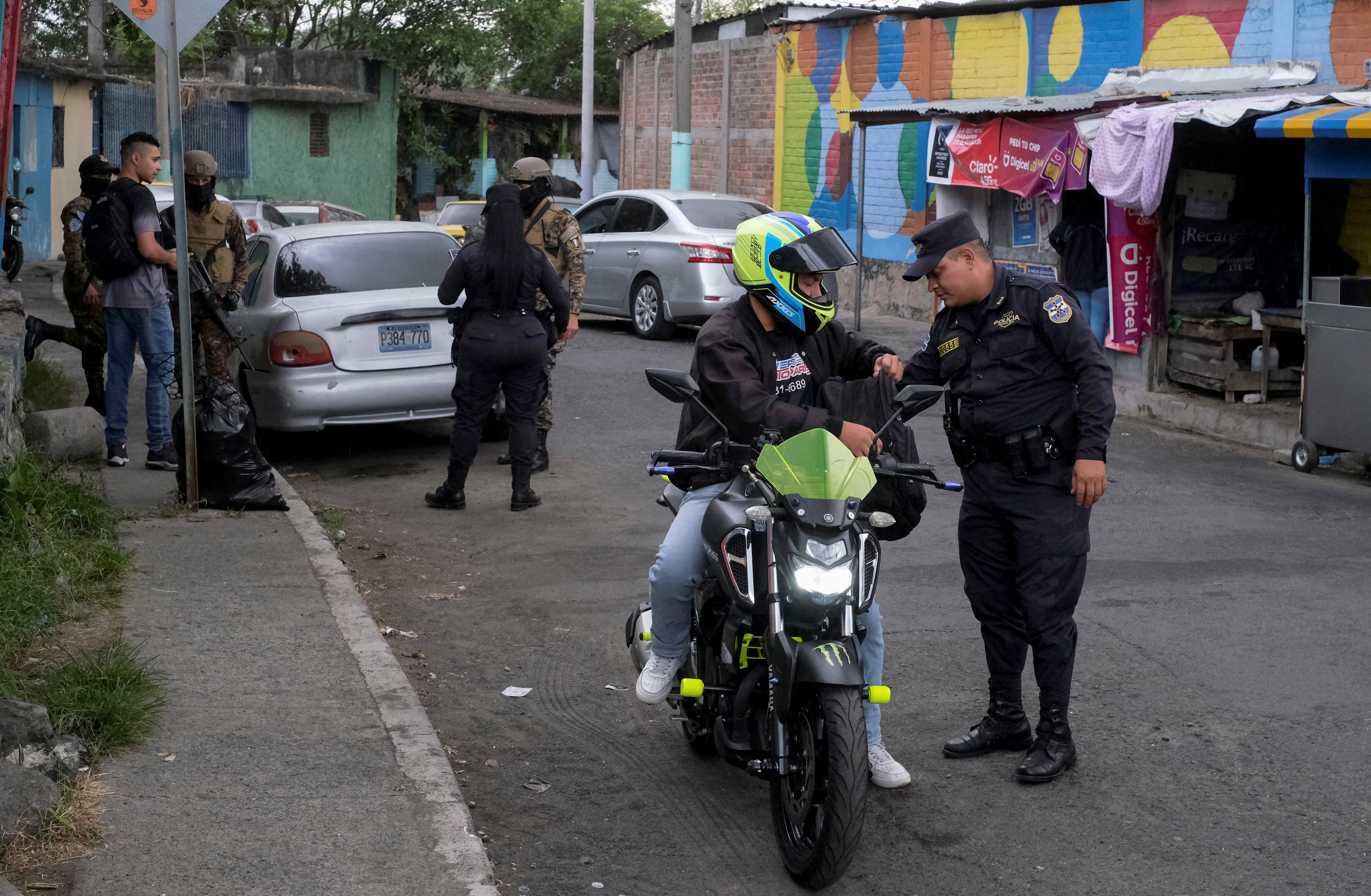 After clampdown in El Salvador, some worry human rights are in peril | Crux
