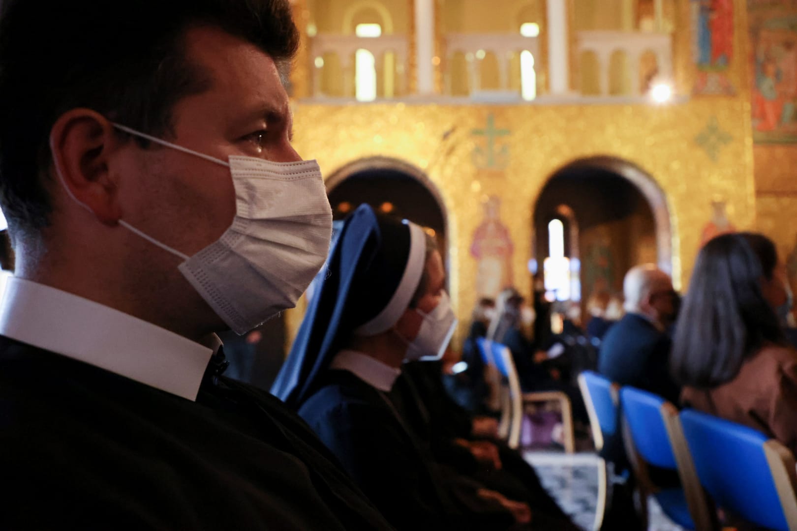 Italian bishops update pandemic prevention guidelines, easing ...