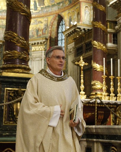 Vatican releases book of pope’s homilies, prayers for ‘difficult times ...