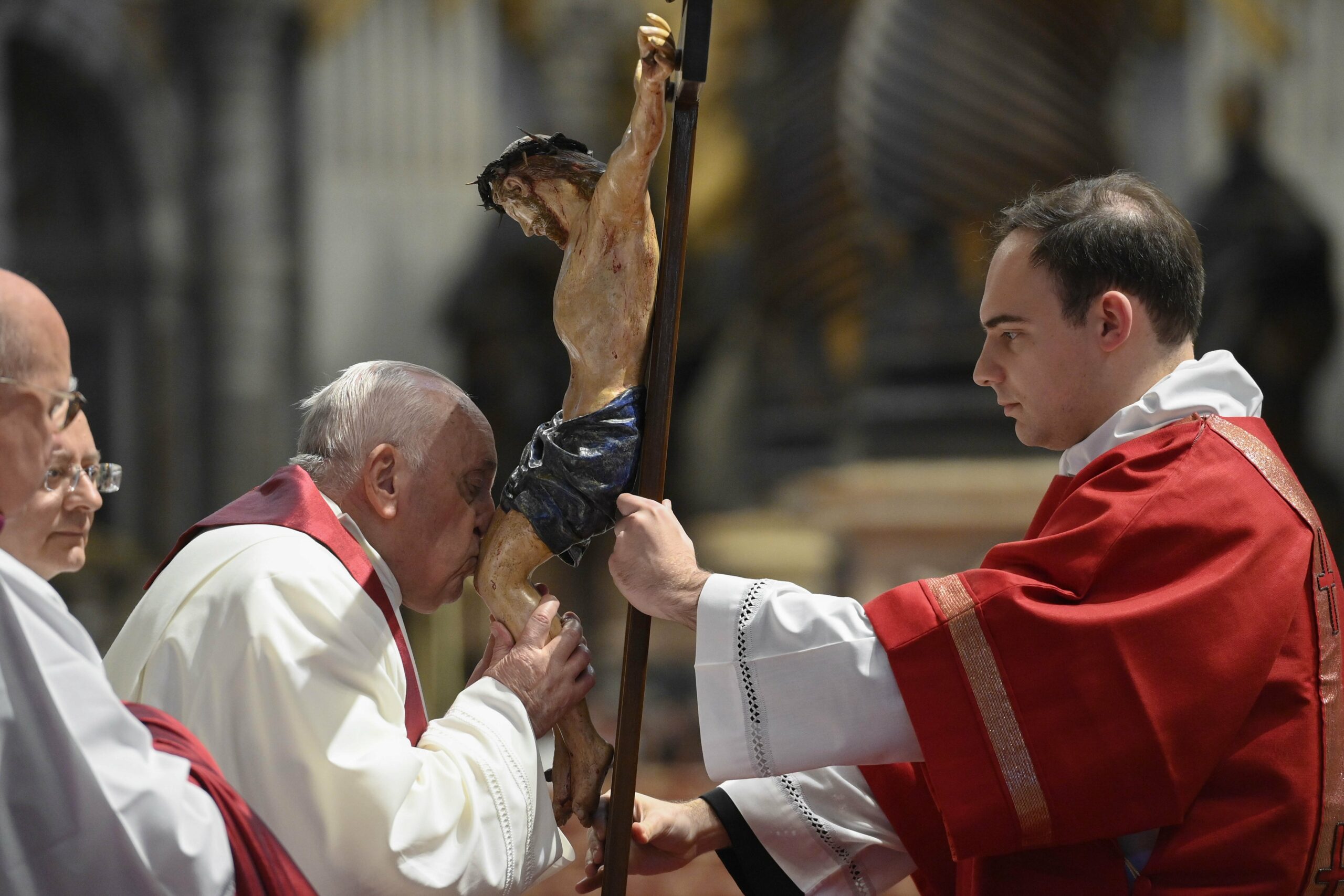 On Good Friday, papal preacher says Jesus died for everyone, none ...