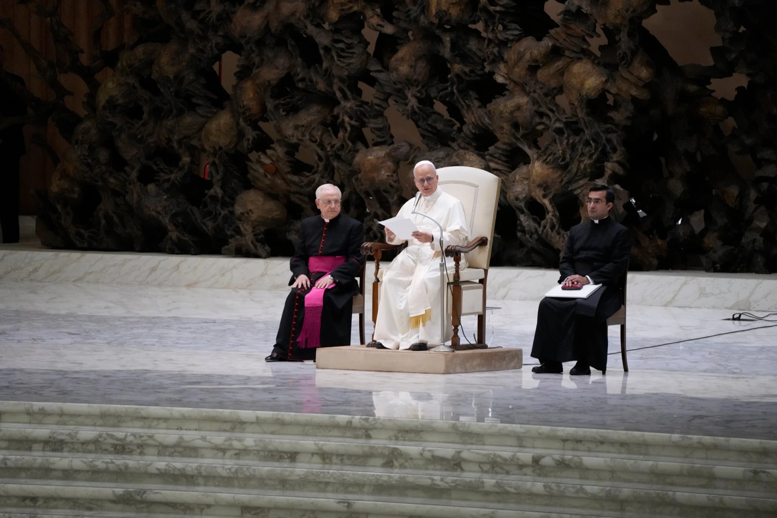 Pope reaffirms dialogue with Jews as he marks 60th anniversary of a key ...