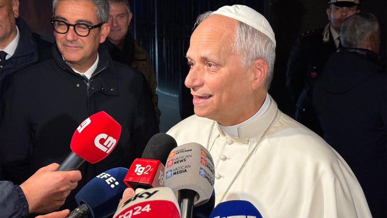 Pope strongly backs US bishops on immigration support, urges humane ...