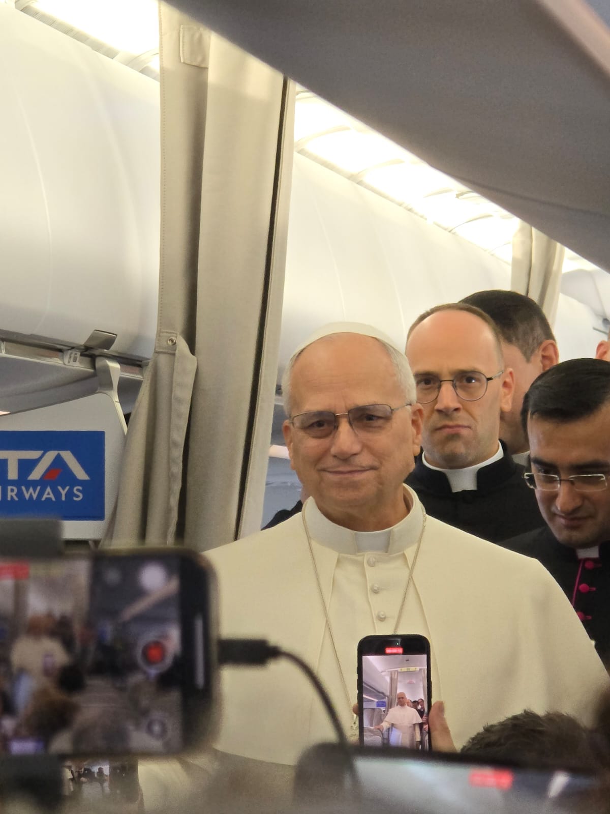 History’s first American pope wishes ‘Happy Thanksgiving’ on way to ...