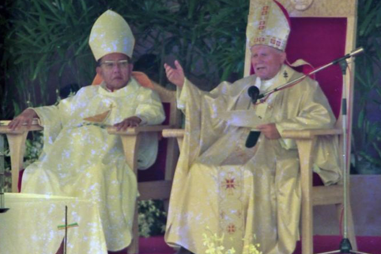 Filipinos remember prophetic Cardinal Sin on 40th People Power ...